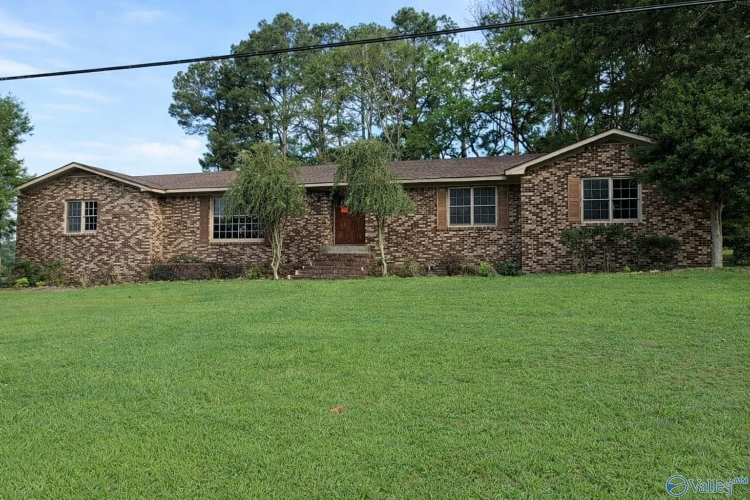 Charming Ranch-Style Home with Spacious Living in Attalla, AL – Tiny ...